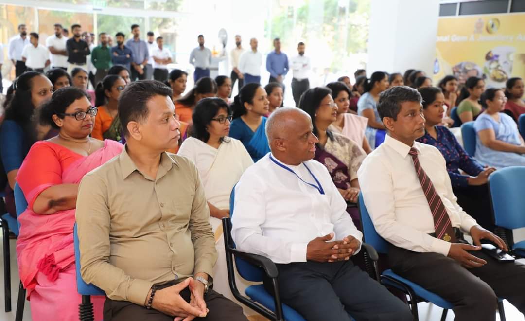 සිංහල හා හින්දු අලුත් අවුරුද්දෙන් පසුව ජාතික මැණික් සහ ස්වර්ණාභරණ ...